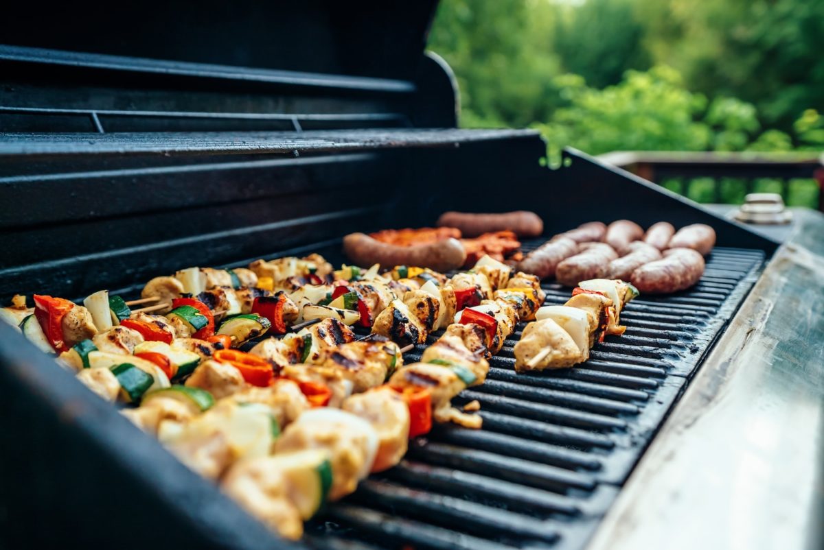 Griddle Vs Grill: What’s the Difference + All You Need to Know – The ...